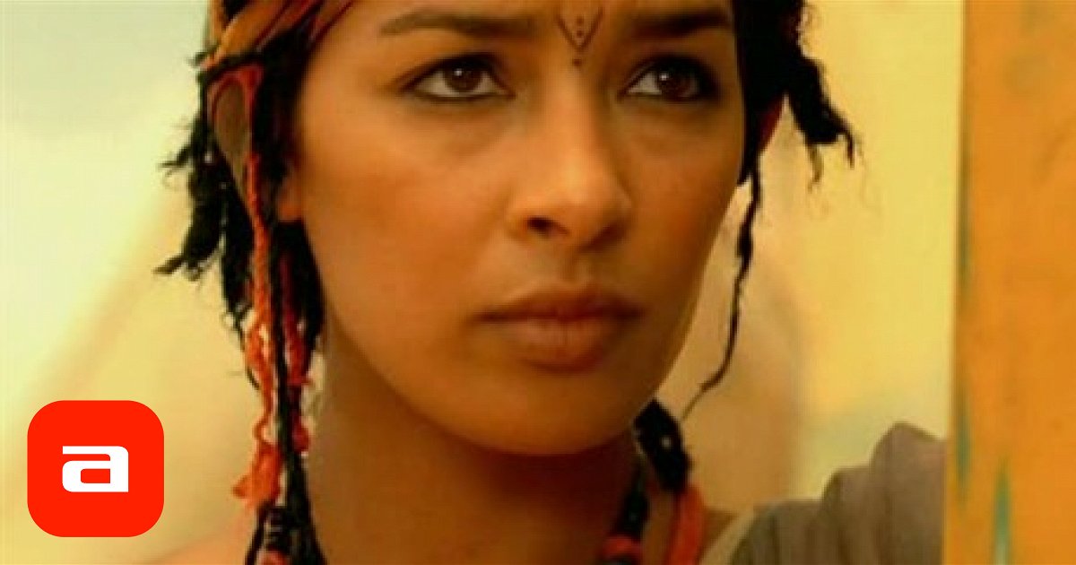 Ножа Хуадра (Nozha Khouadra) биография, фото, фильмография. Актриса