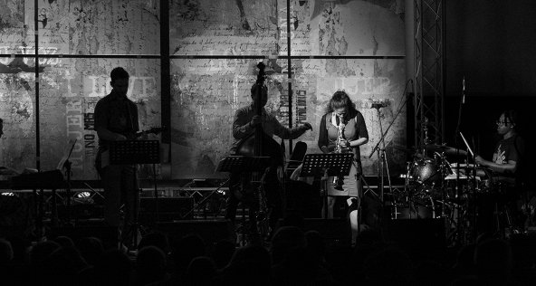 Брюс Хендрикс (Bruce Hendricks) биография, фильмы, спектакли, фото ...