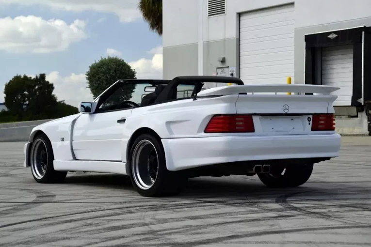 На продажу выставили редкий родстер Mercedes-Benz 500SL Koenig Special ...